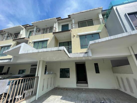 2.5-storey Terraced House for Sale in Lakeside Residences (Puchong ...