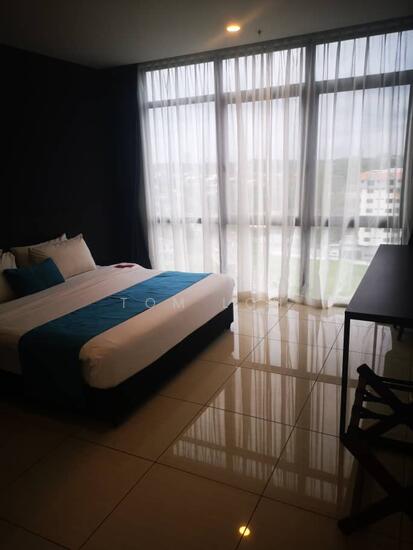 Service Residence for Rent at Ramada Suites @ The Straits - Tom Loh