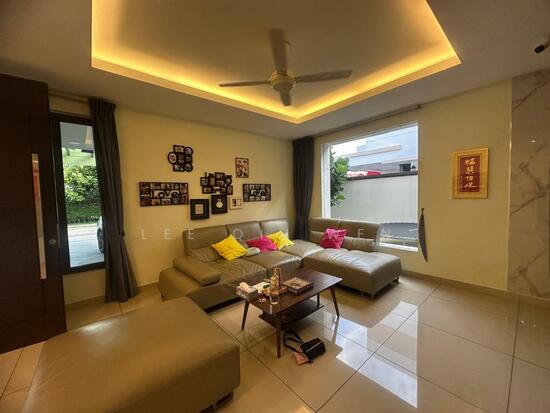 Cluster House for Sale in Ulu Tiram (Johor) - Lee Qiu Wen