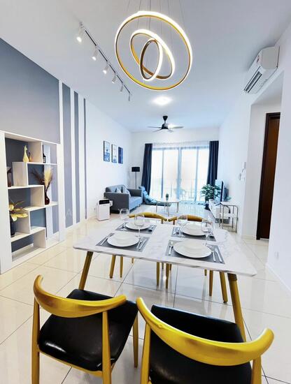 Queens Residences Q2 @ Queens Waterfront untuk Untuk Disewa - RM 4,000 ...