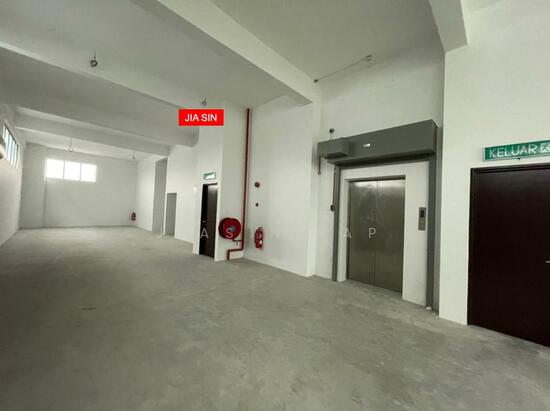 Factory for Rent in Permatang Damar Laut (Batu Maung) - Jiasin Yap