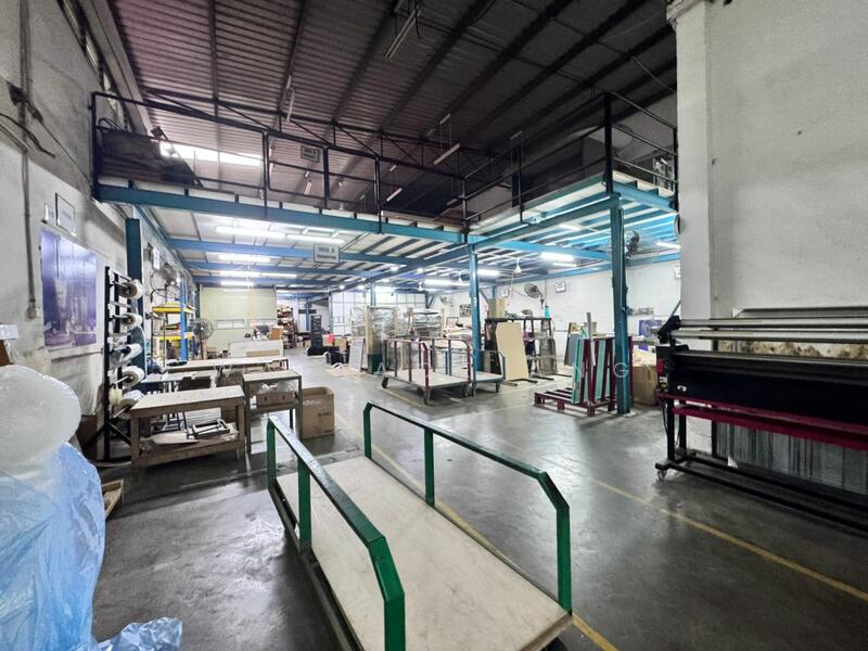 Semi-D Factory for Sale in Taman Desa Cemerlang (Ulu Tiram) - Wallace Ang