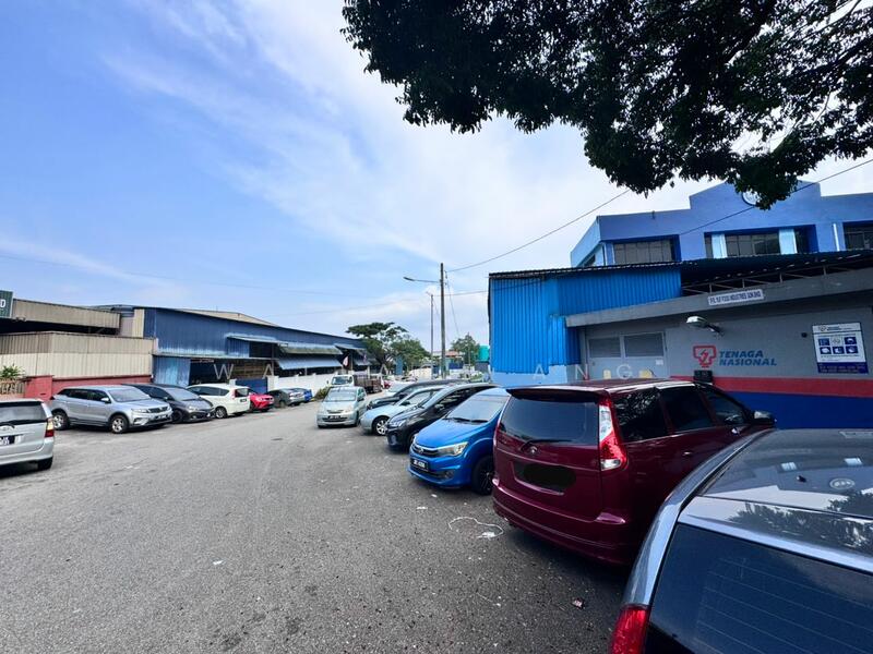 Semi-D Factory for Sale in Taman Desa Cemerlang (Ulu Tiram) - Wallace Ang