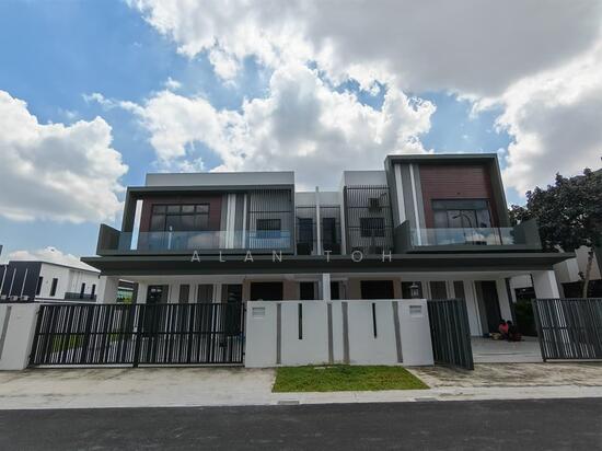 Semi-Detached House for Sale in Skudai (Johor) - Alan Toh