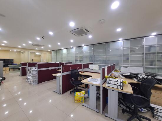 Shop for Sale in Bandar Bukit Tinggi (Klang) - Kelly Teo