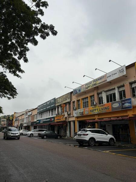 Setia Indah ( Facing Main Road ) 2 Storey ( Adjoining ) Shoplot untuk ...