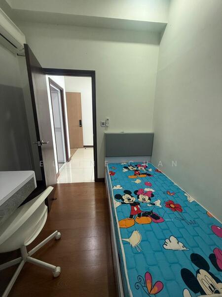 Condominium for Rent at Paragon Residences @ Straits View - Elaine Chan