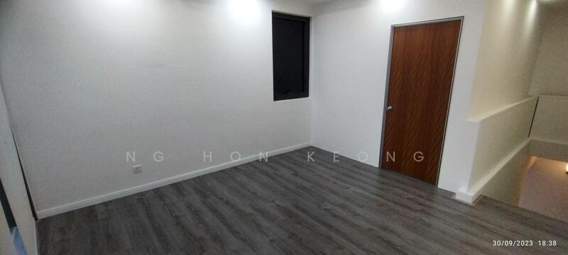 Office for Sale in SS8 (Petaling Jaya) - Ng Hon Keong
