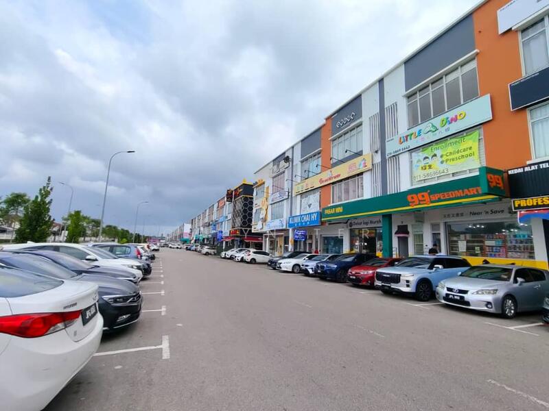 Emerald Business Park ( Facing Main Road ) 3 Storey Shop Lot untuk ...