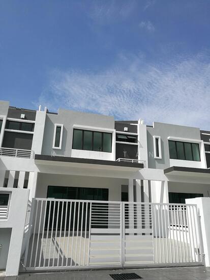 2-storey Terraced House for Sale in Lakeside Residences (Puchong ...