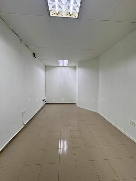 Shop for Rent in Lebuh Chulia (George Town) - Bryan Teng