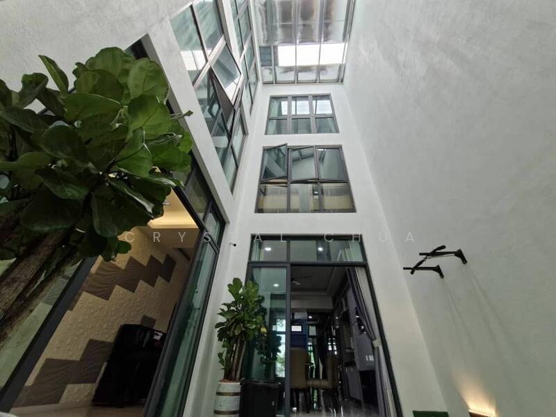 3-storey Terraced House for Sale in Casaman (Batu) - Crystal Chua